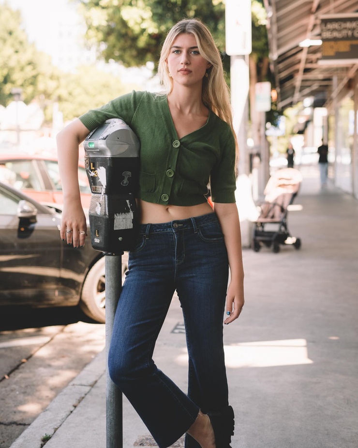 Brooke Elizabeth Butler pictures and photos