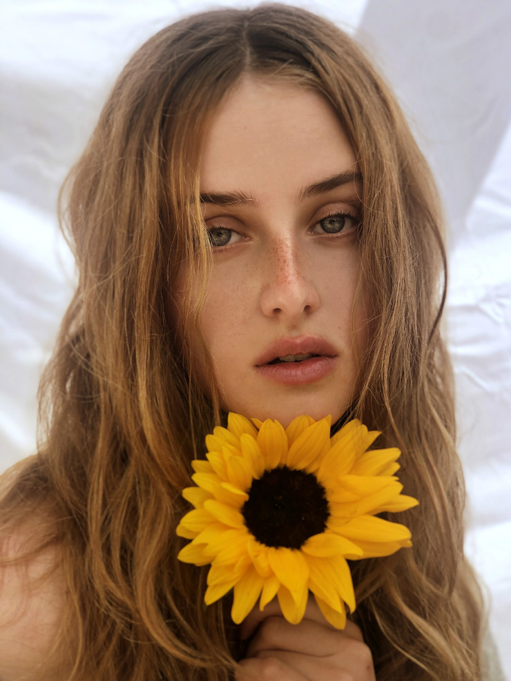 Picture of Anna Van Patten