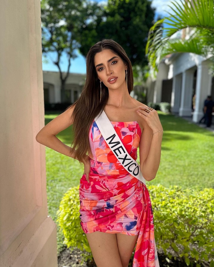 Melissa Flores picture