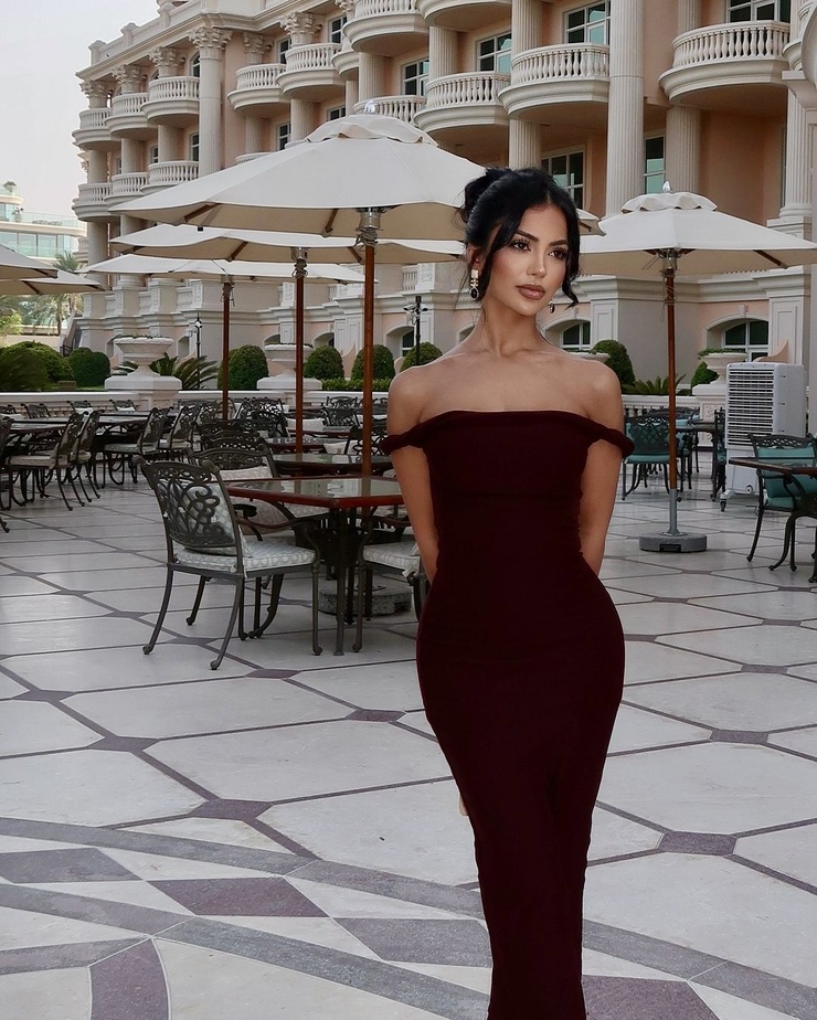 Picture of Aneeqa Farid