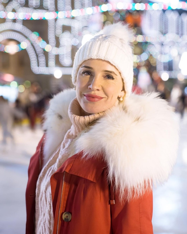 Jenia Tanaeva pictures and photos