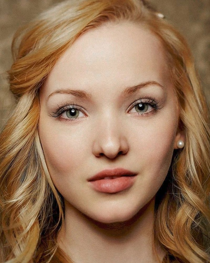 Picture of Dove Cameron