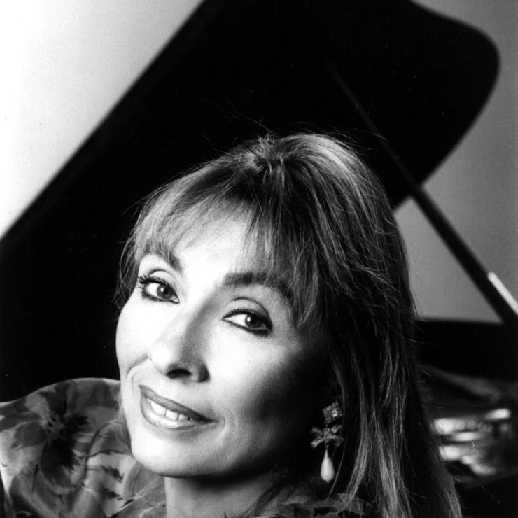 Picture of Ruth Laredo