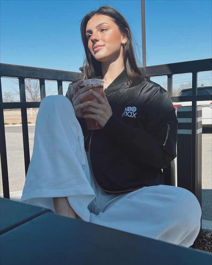 via Instagram (@savannahraedemers)