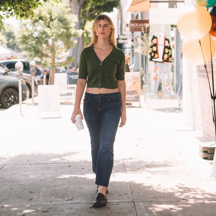 Brooke Elizabeth Butler pictures and photos