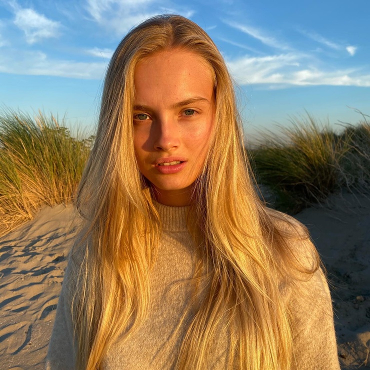 Picture of Britney Van Der Steen