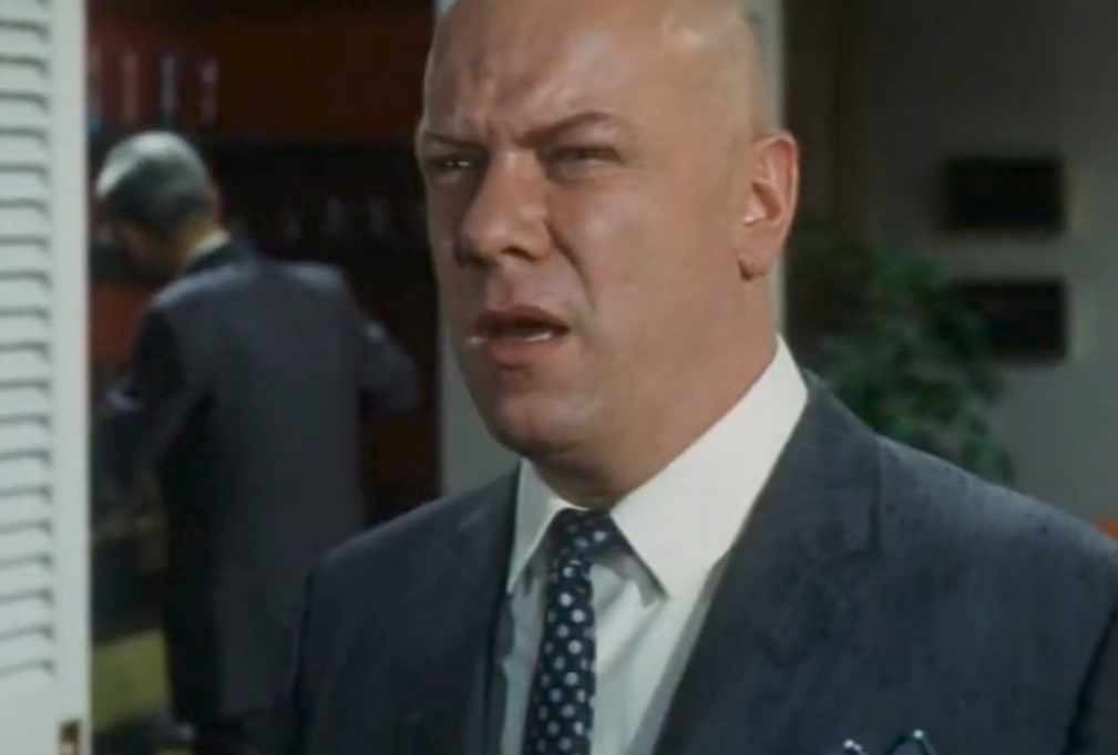 Kenneth J. Warren image