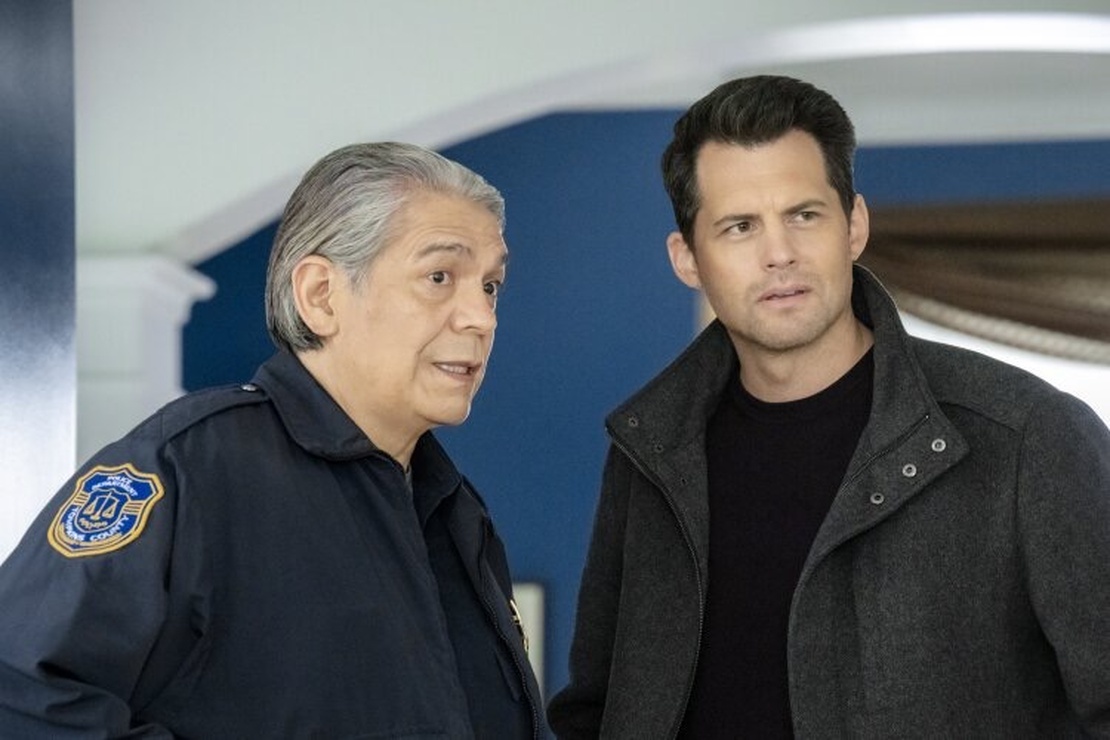 Picture of Kristoffer Polaha