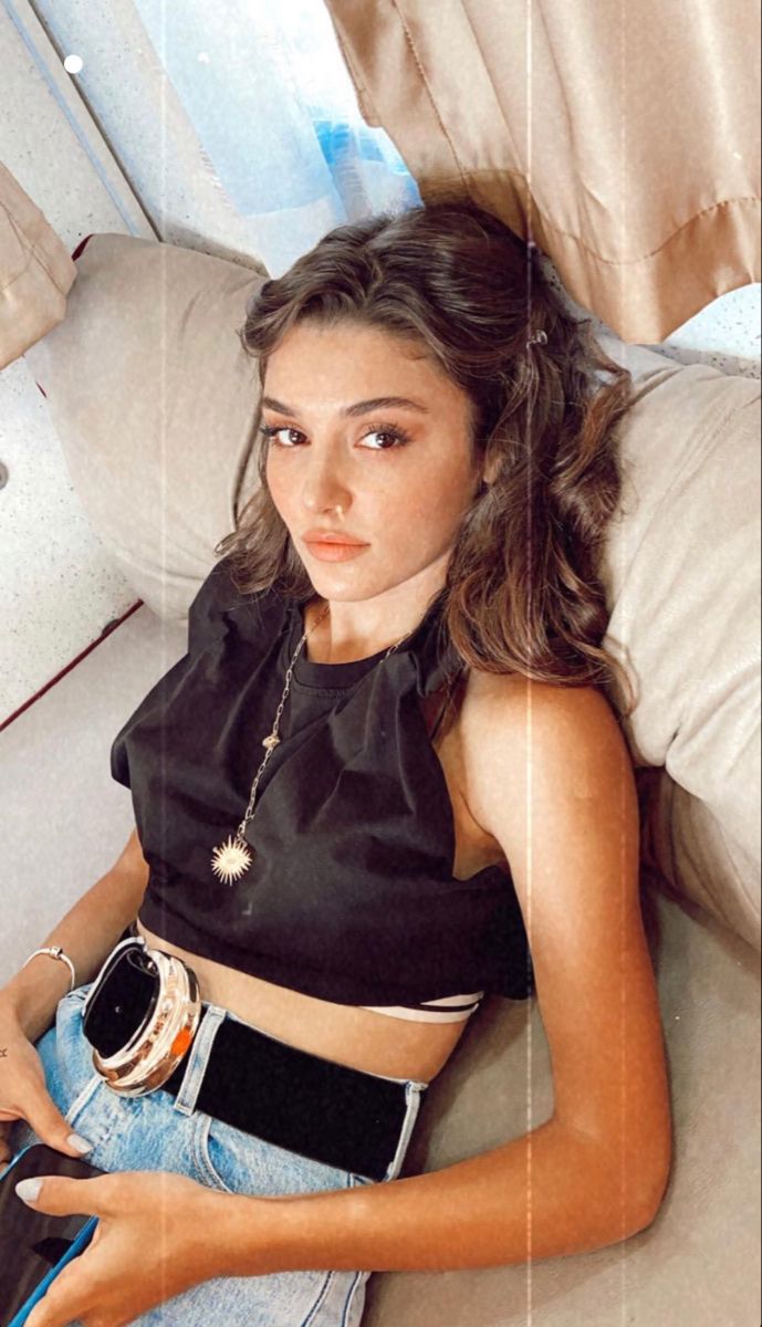 Picture of Hande Erçel