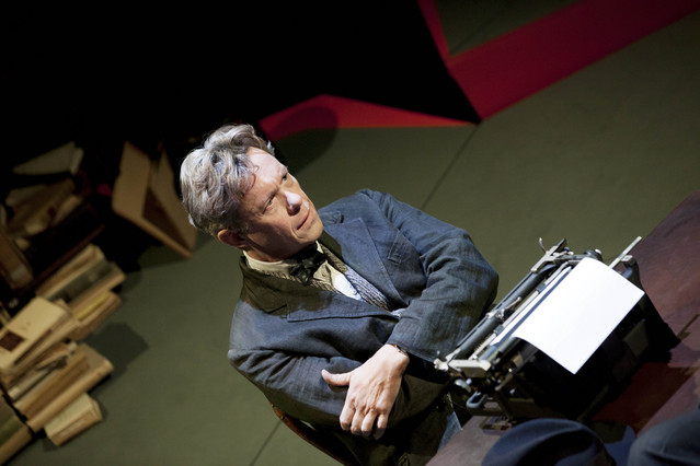 Picture of Alex Jennings