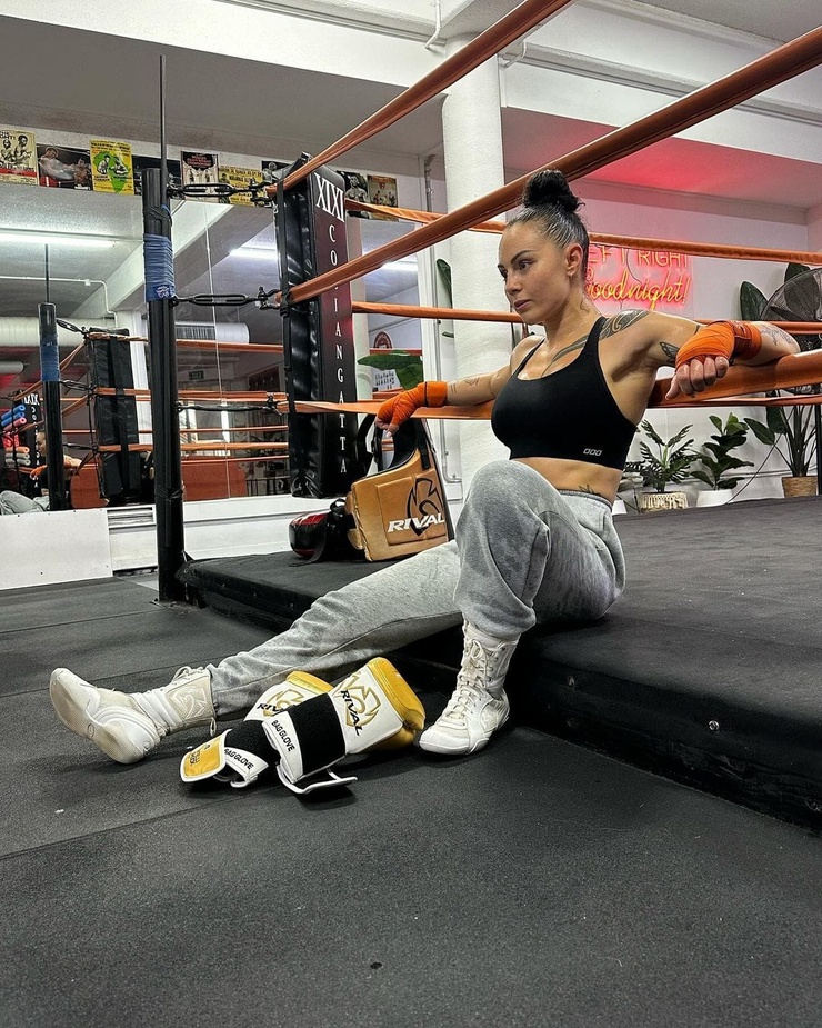 Picture of Cherneka Johnson