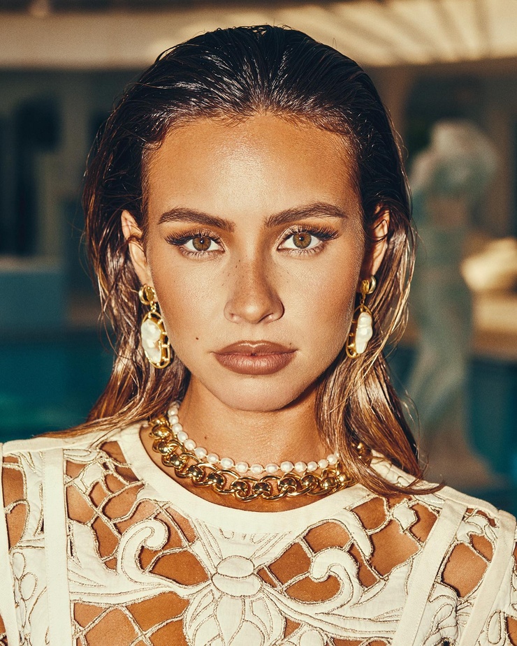 Deni Mcdermott picture