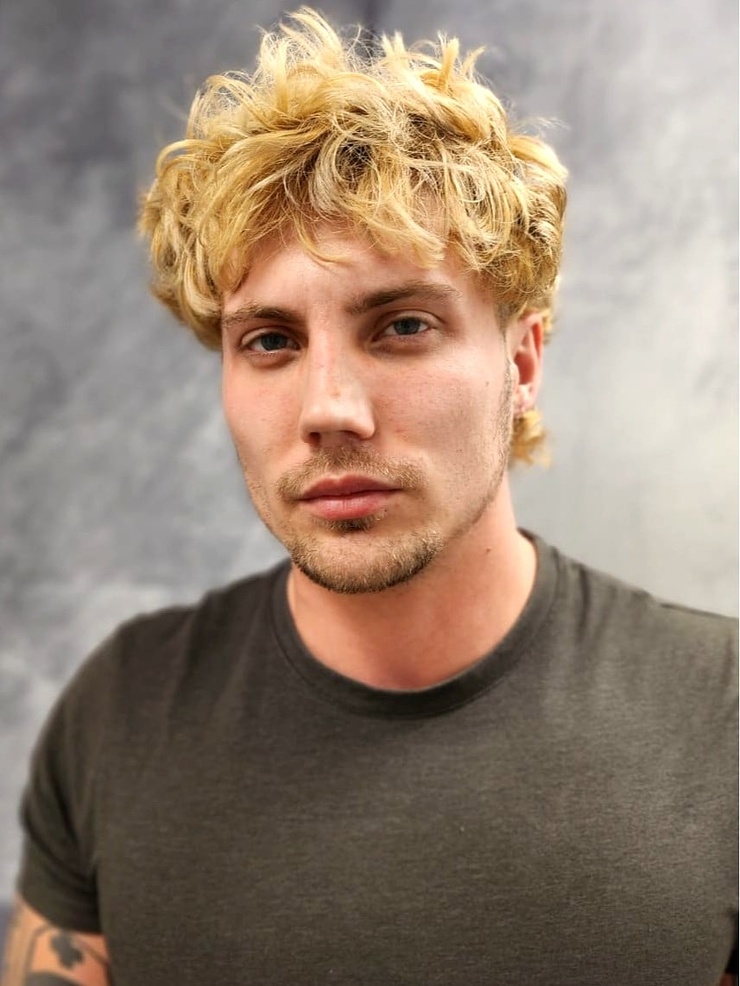 Picture of Elliot Eason