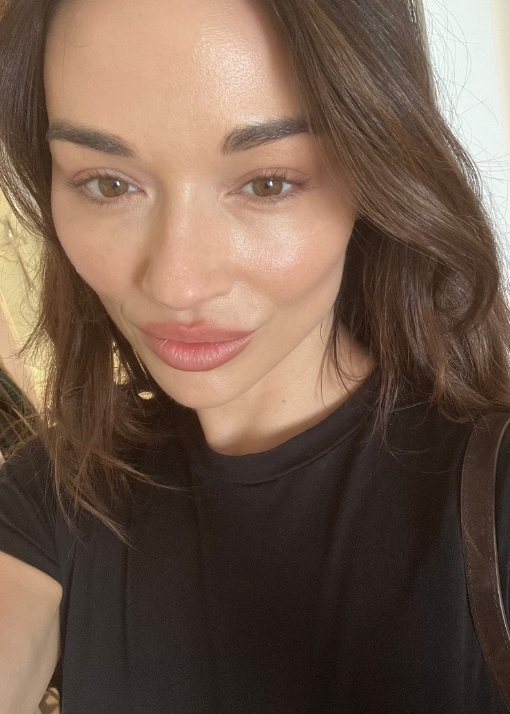 Crystal Reed image