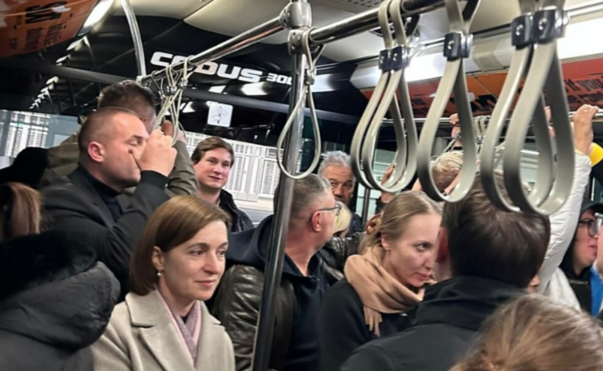President Maia Sandu as a passenger in an airport
