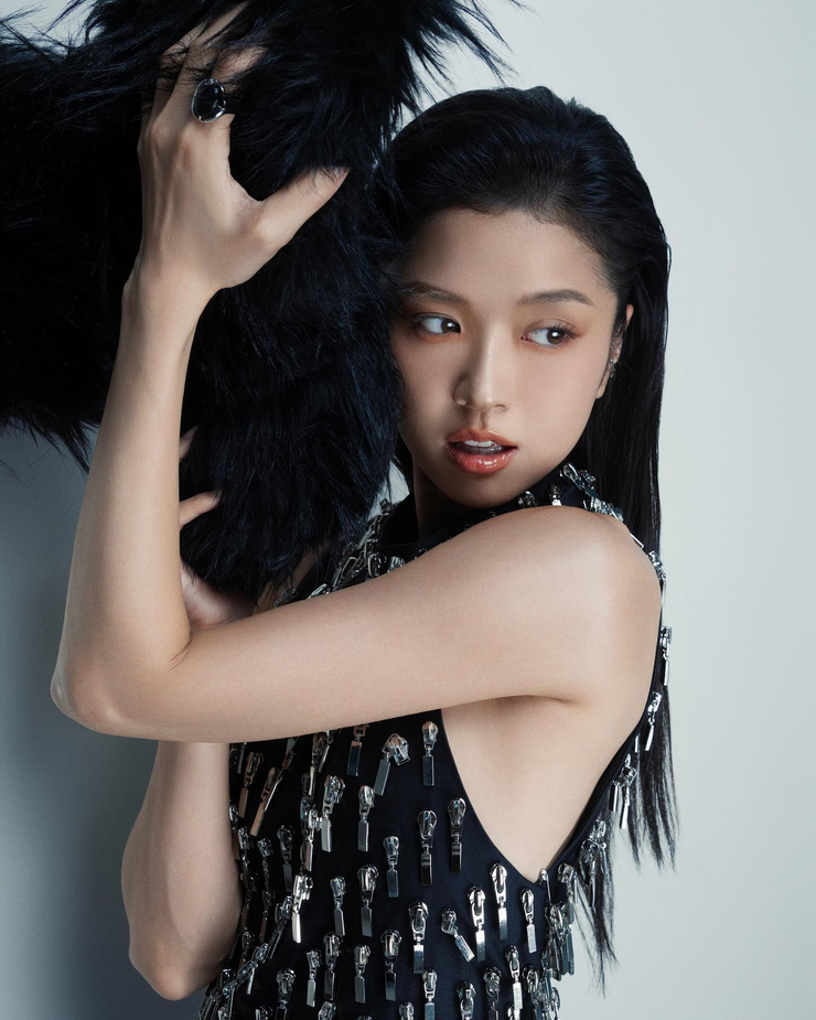 Suni Ha Linh picture