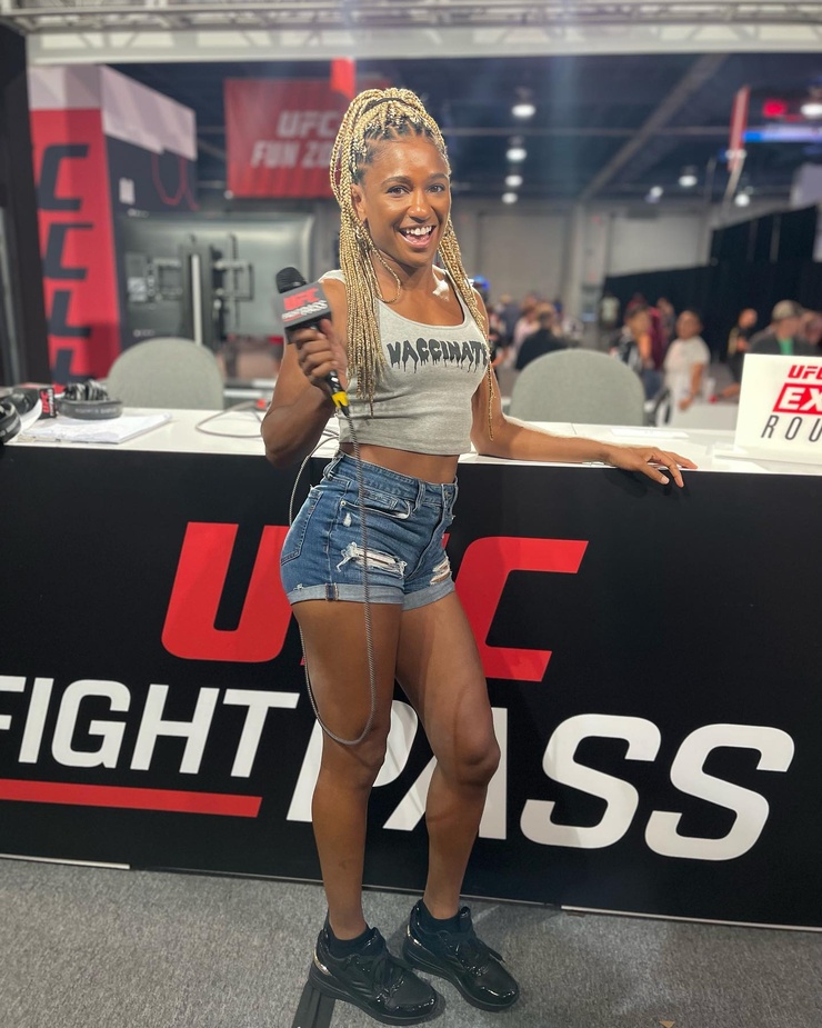 Picture of Angela Hill