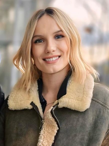 Image of Ana Girardot