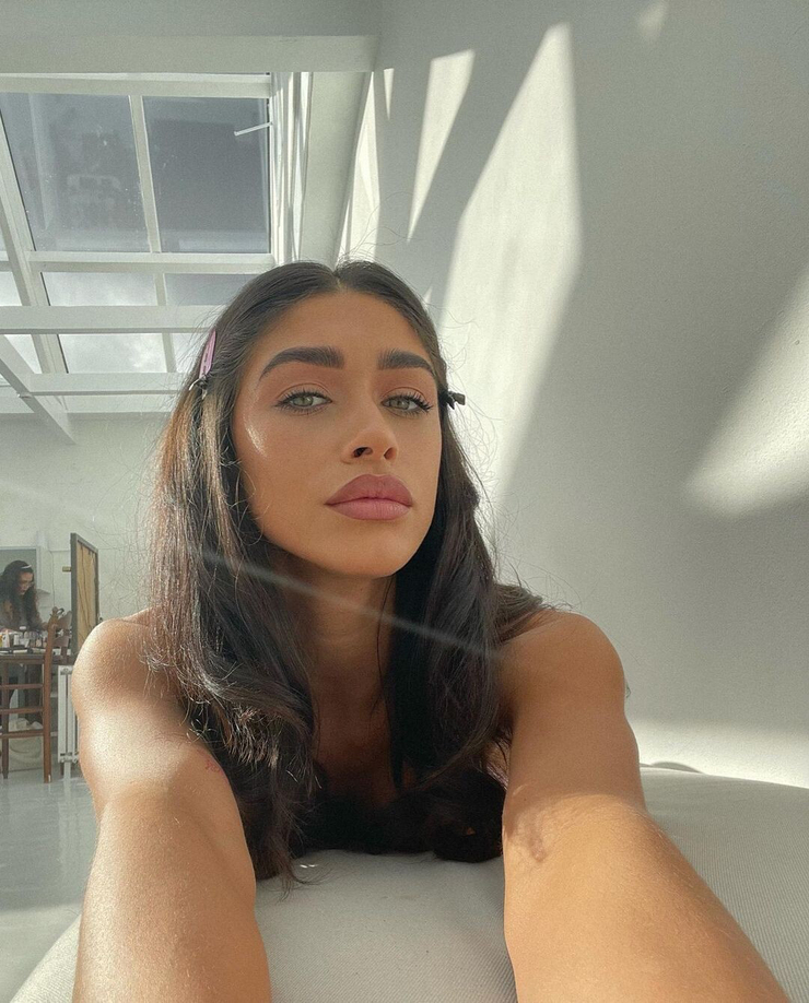 Image of Shayna Senior