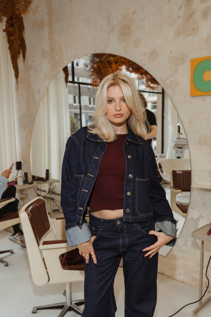 OLA SZKOLDA SEXY HOT PHOTOS - LEGS