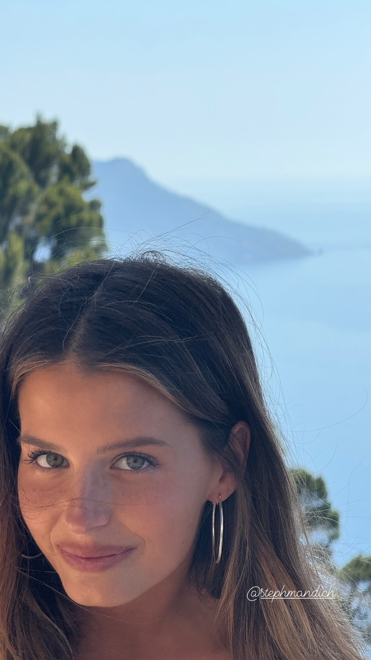 Picture of Stephanie Mandich