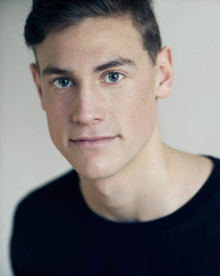 Picture of Simon Mead