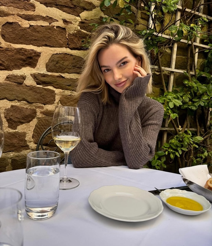 Picture of Alexandra Baron