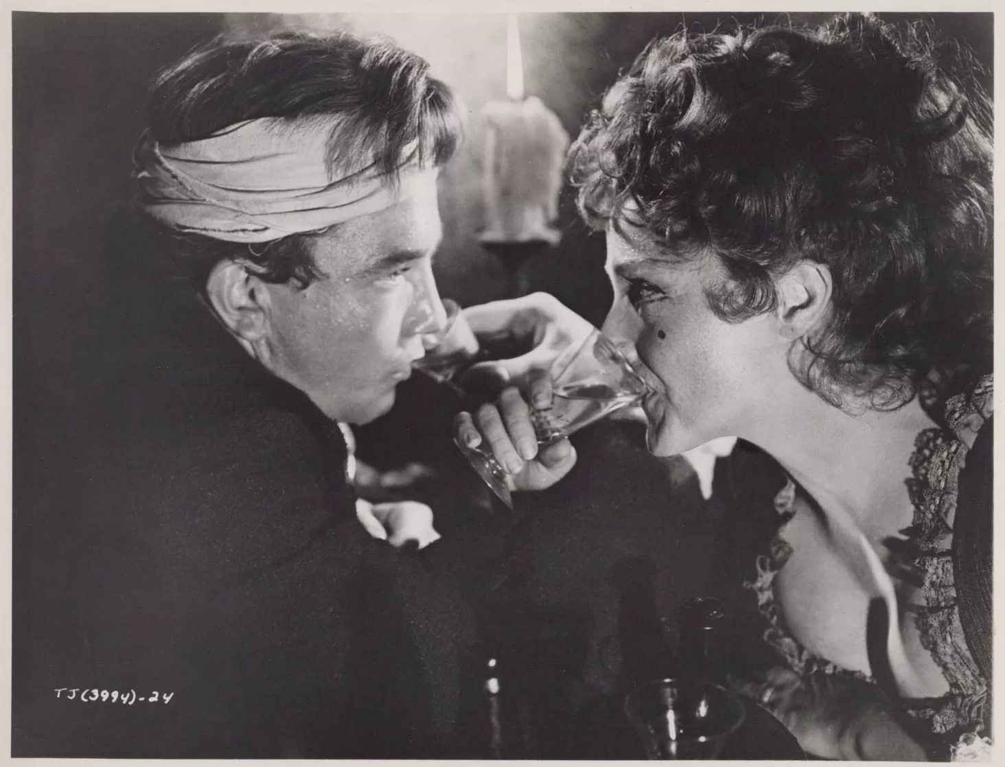 Albert Finney, Joyce Redman