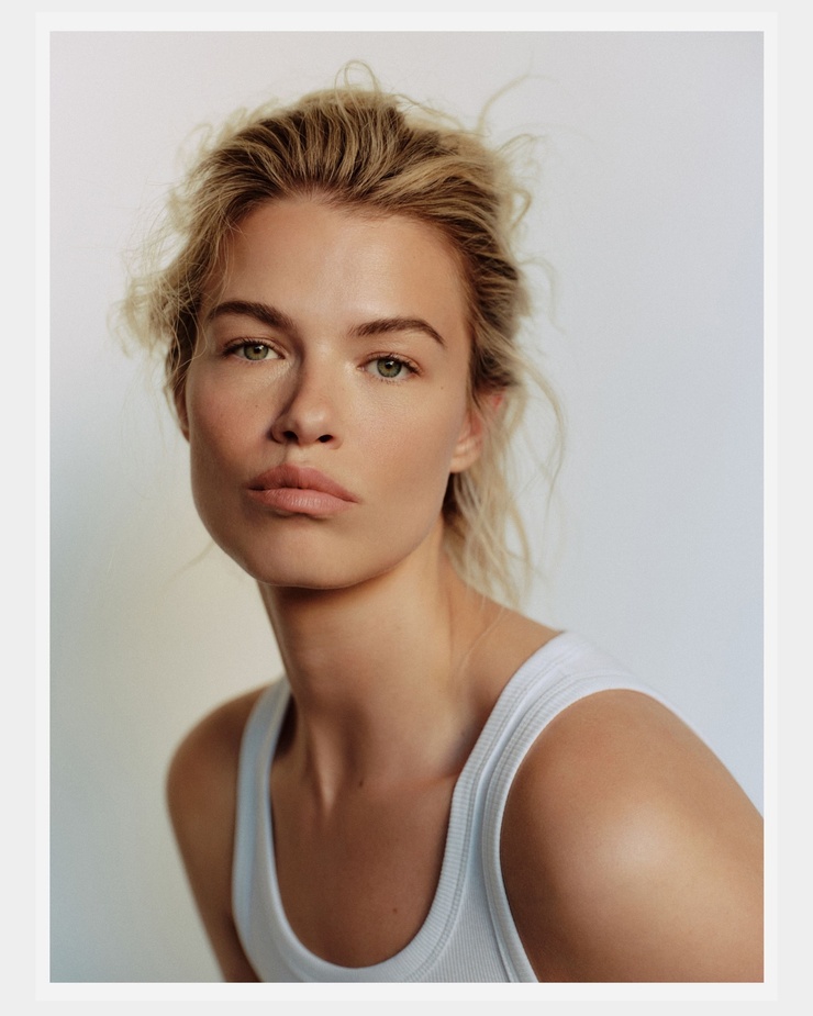 Picture of Hailey Clauson