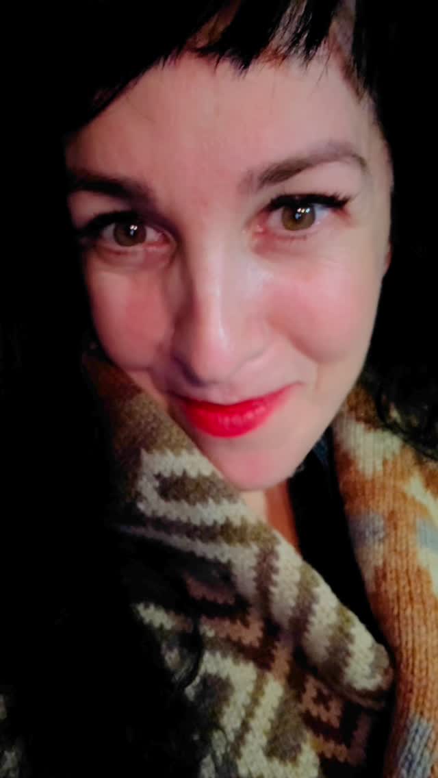 Grey DeLisle image