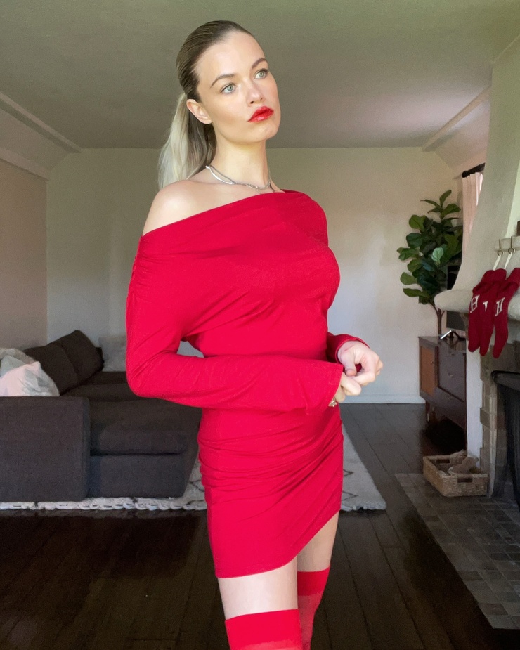 Picture of Hailey Clauson