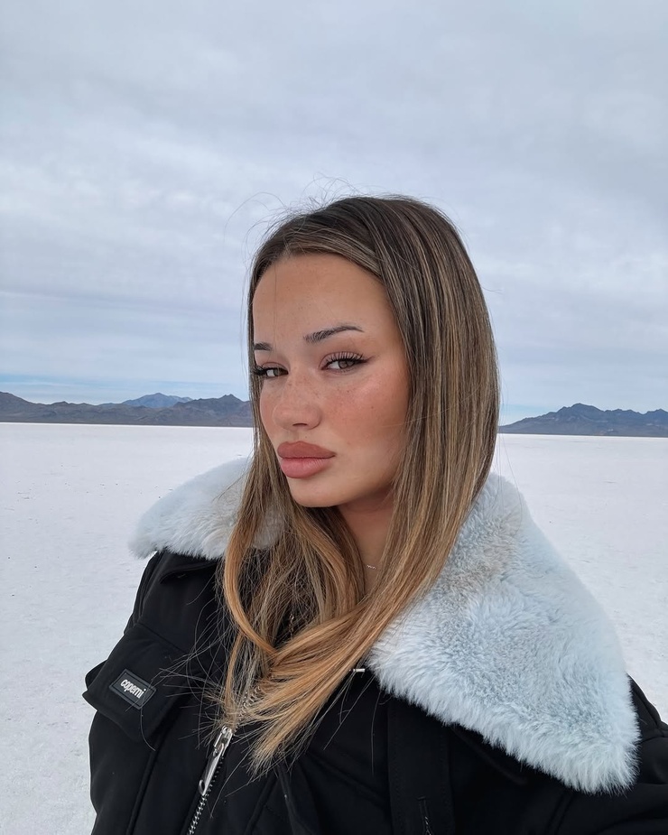 Picture of Isabelle Clarke (model)