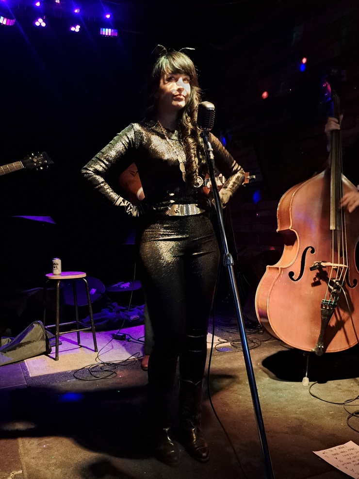 Grey DeLisle image