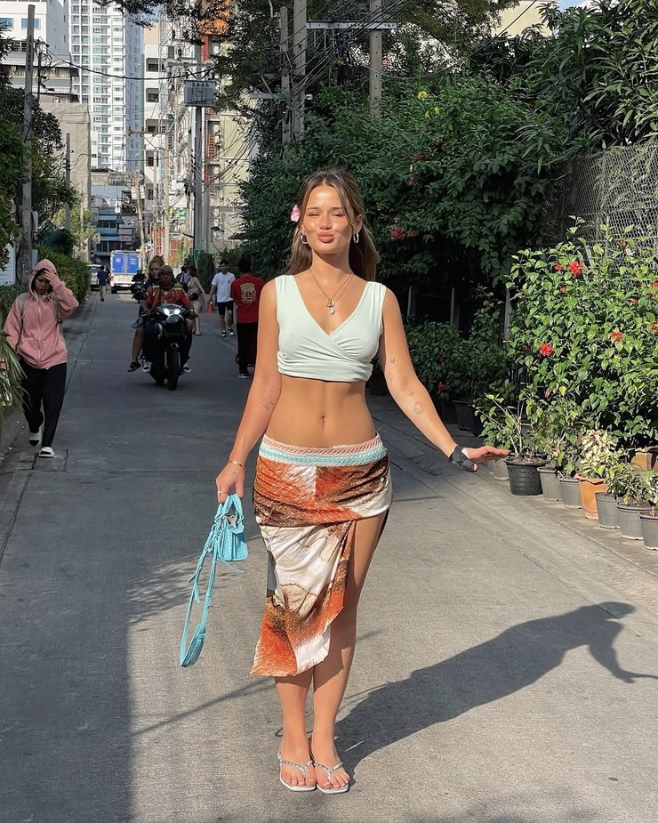 Isabelle Clarke (model) image