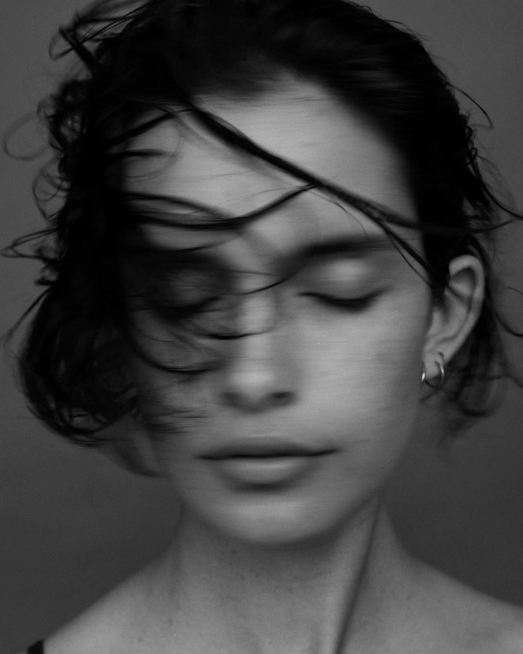 Image of Zoe Barnard