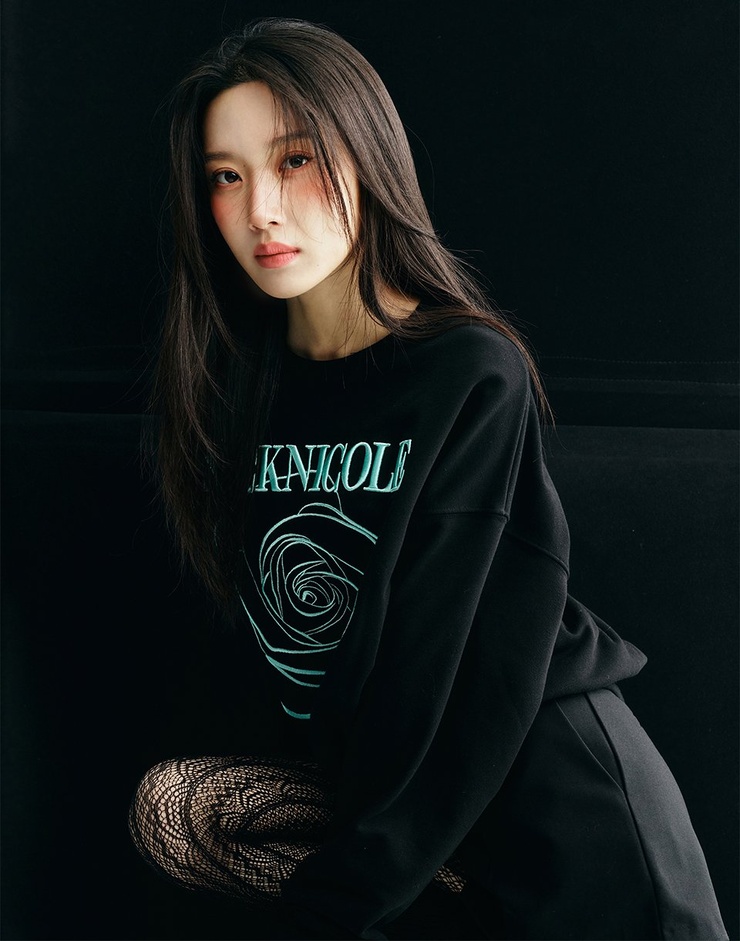 Ga-young Moon picture