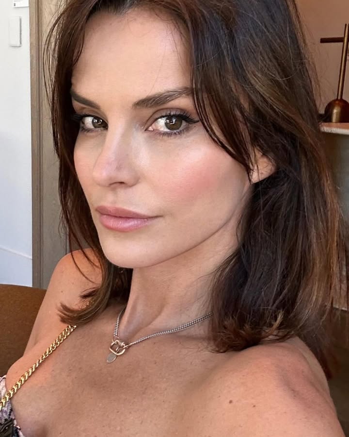 Picture of Ana Alexander