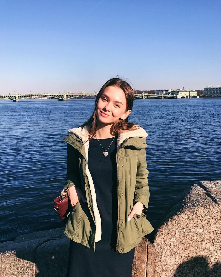 via Instagram (@alisa_kirpichnikova)