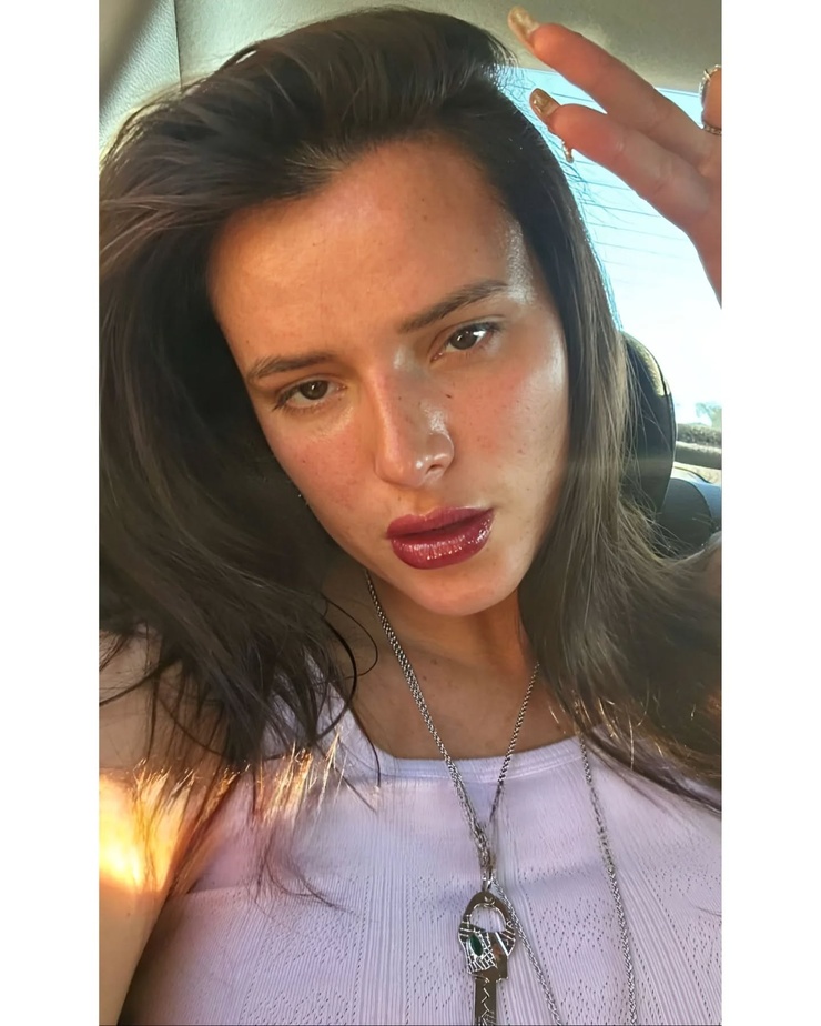 Bella Thorne picture