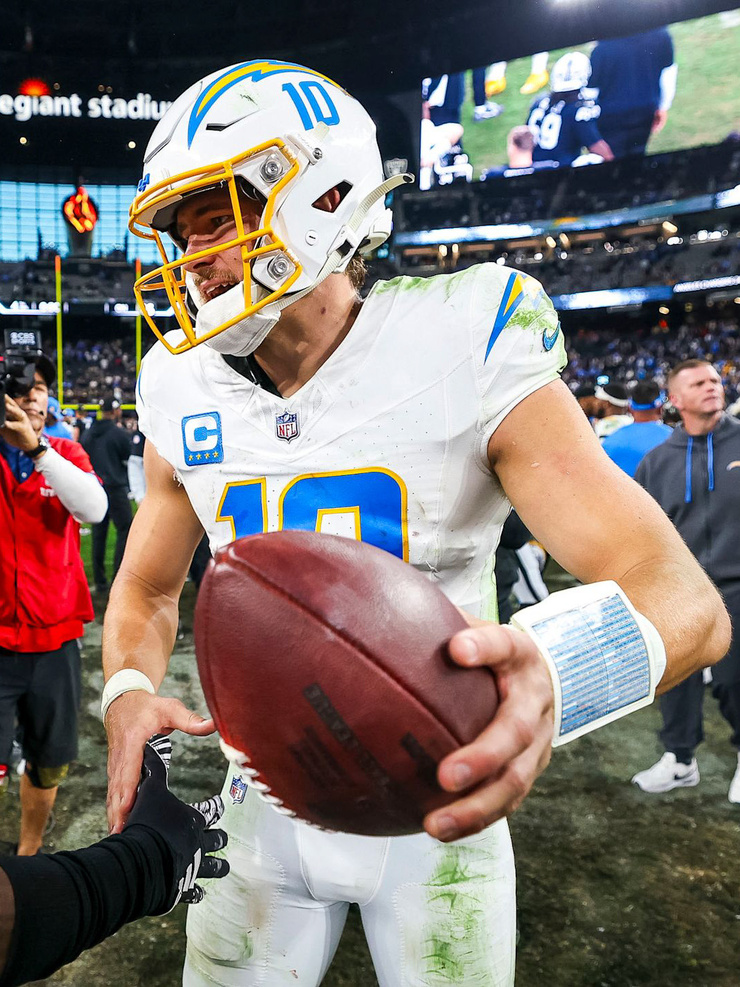 Justin Herbert picture