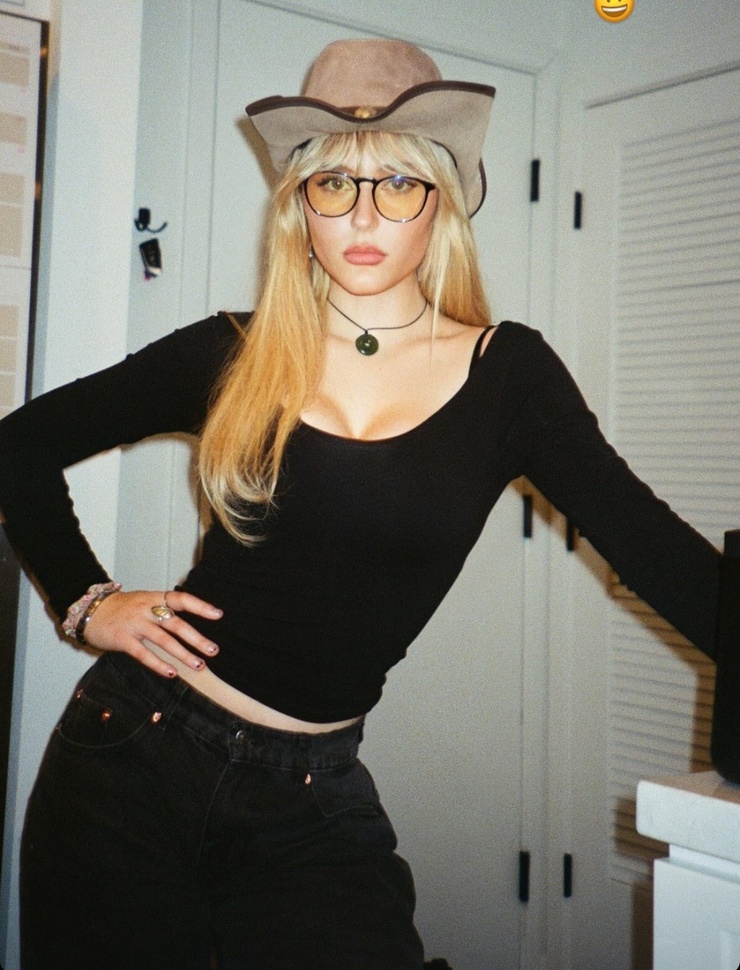 Alyvia Alyn Lind image