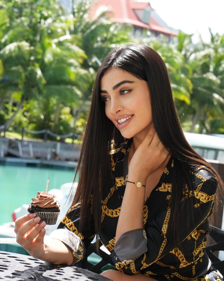 Picture of Mitra Bordbar