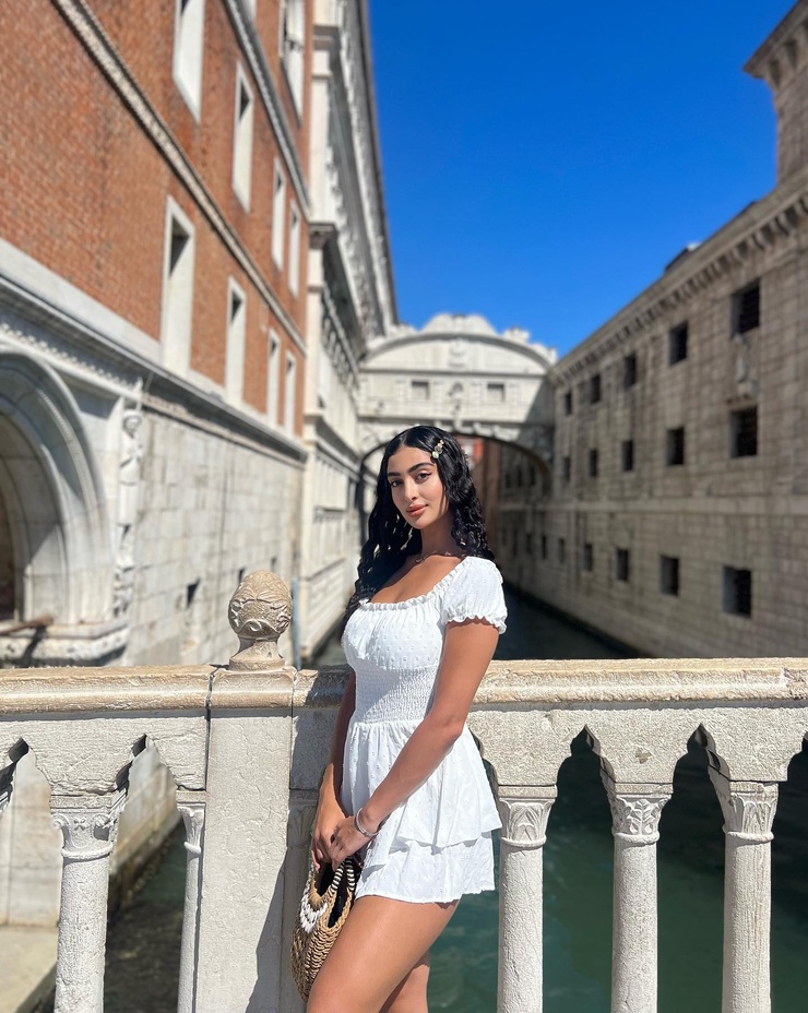 Picture of Mitra Bordbar