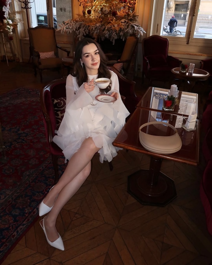 Anzhela Usenko picture