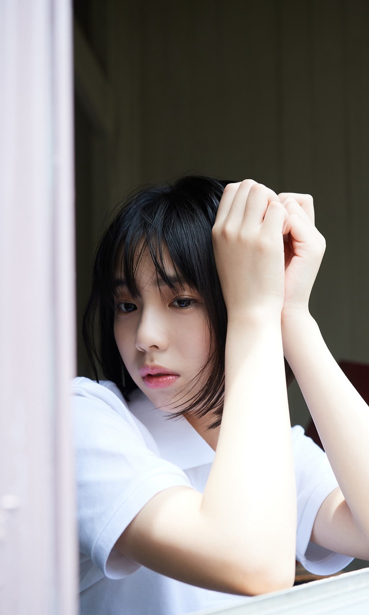 Picture of Hina Kikuchi