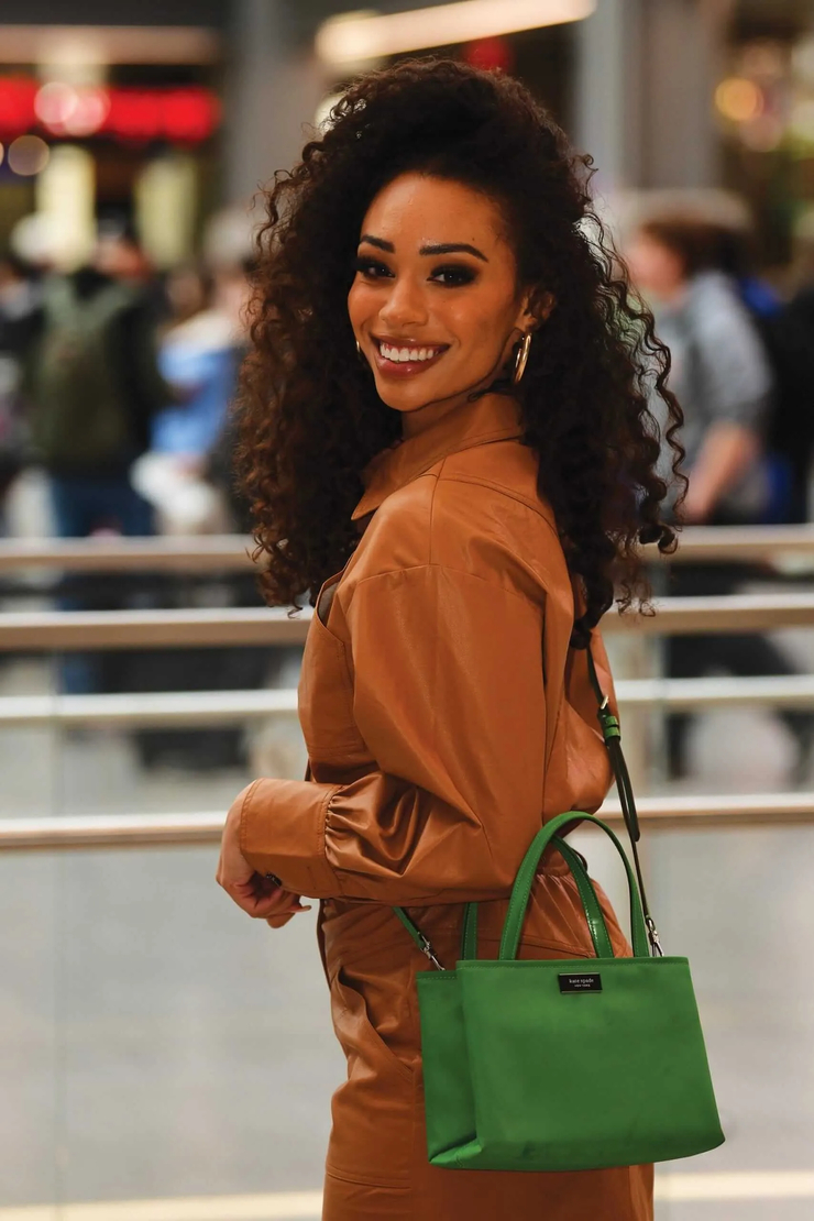 Picture of Taryn Delanie Smith