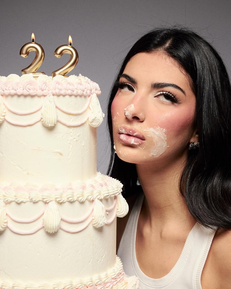 Picture of Elisa Maino