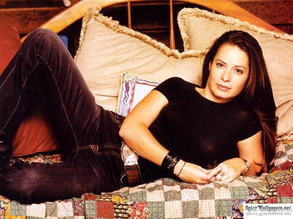 Holly Marie Combs picture
