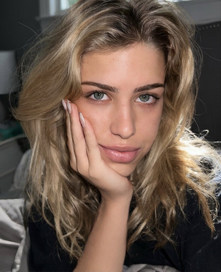 Picture of Isabella DeLuca