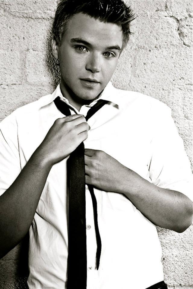 Picture of Brett Davern